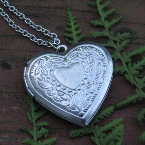 Jewelry | Classicstainless Steel Heart Shaped Photo Locket Necklace ...